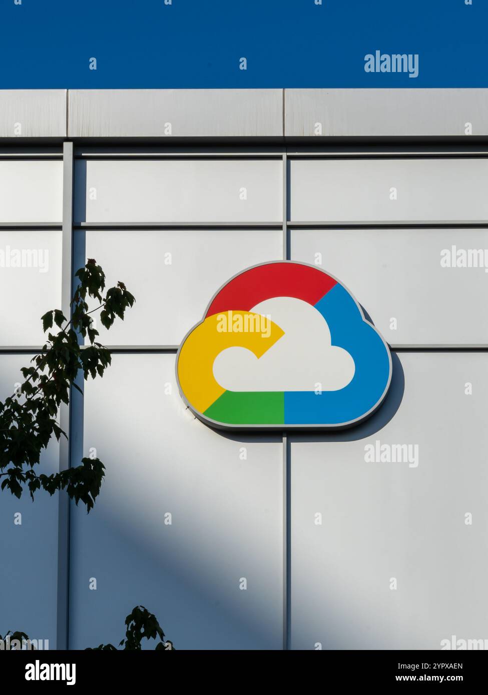 Cloud close icon hi-res stock photography and images - Alamy