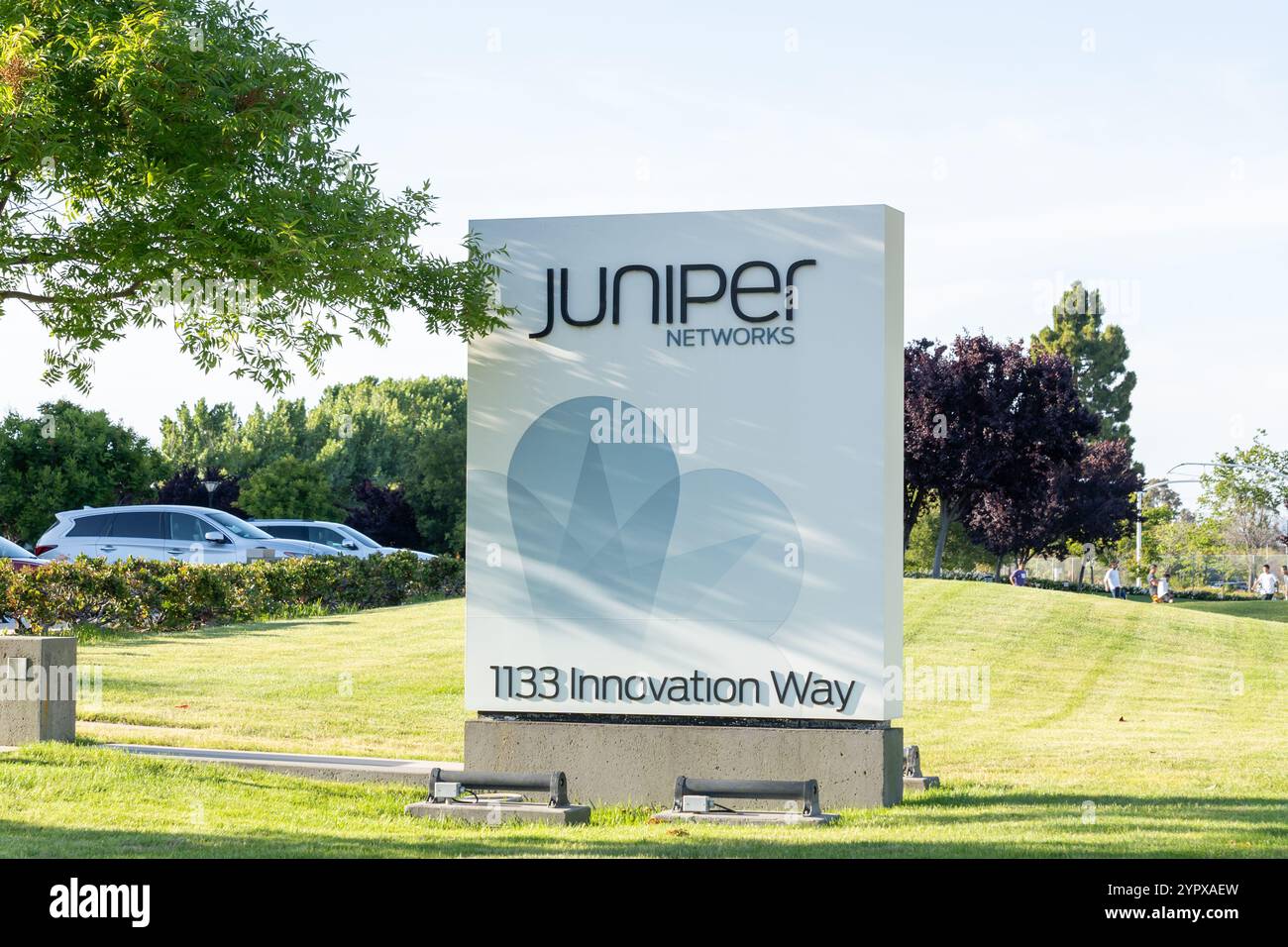 Juniper networks logo hi-res stock photography and images - Alamy