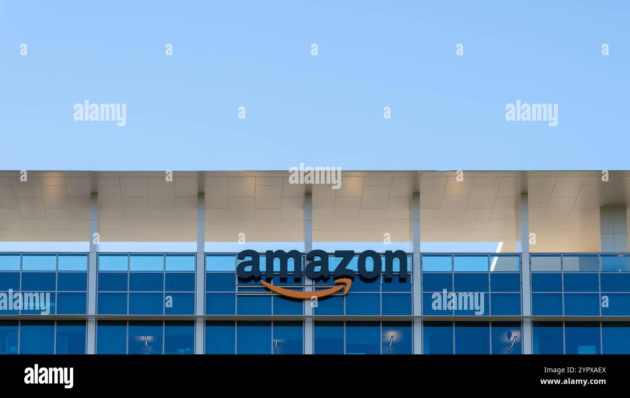Amazon logo office building hi-res stock photography and images - Alamy