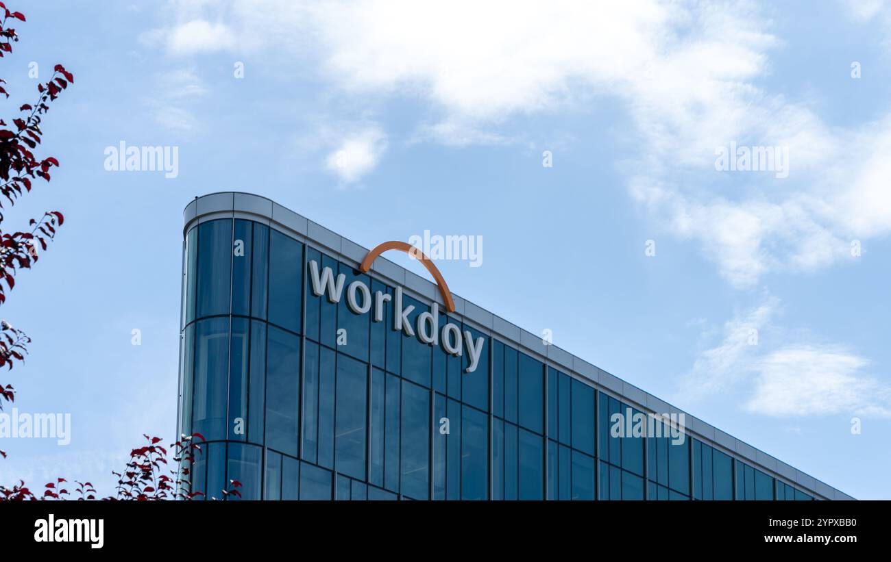 Workday logo hi-res stock photography and images - Alamy