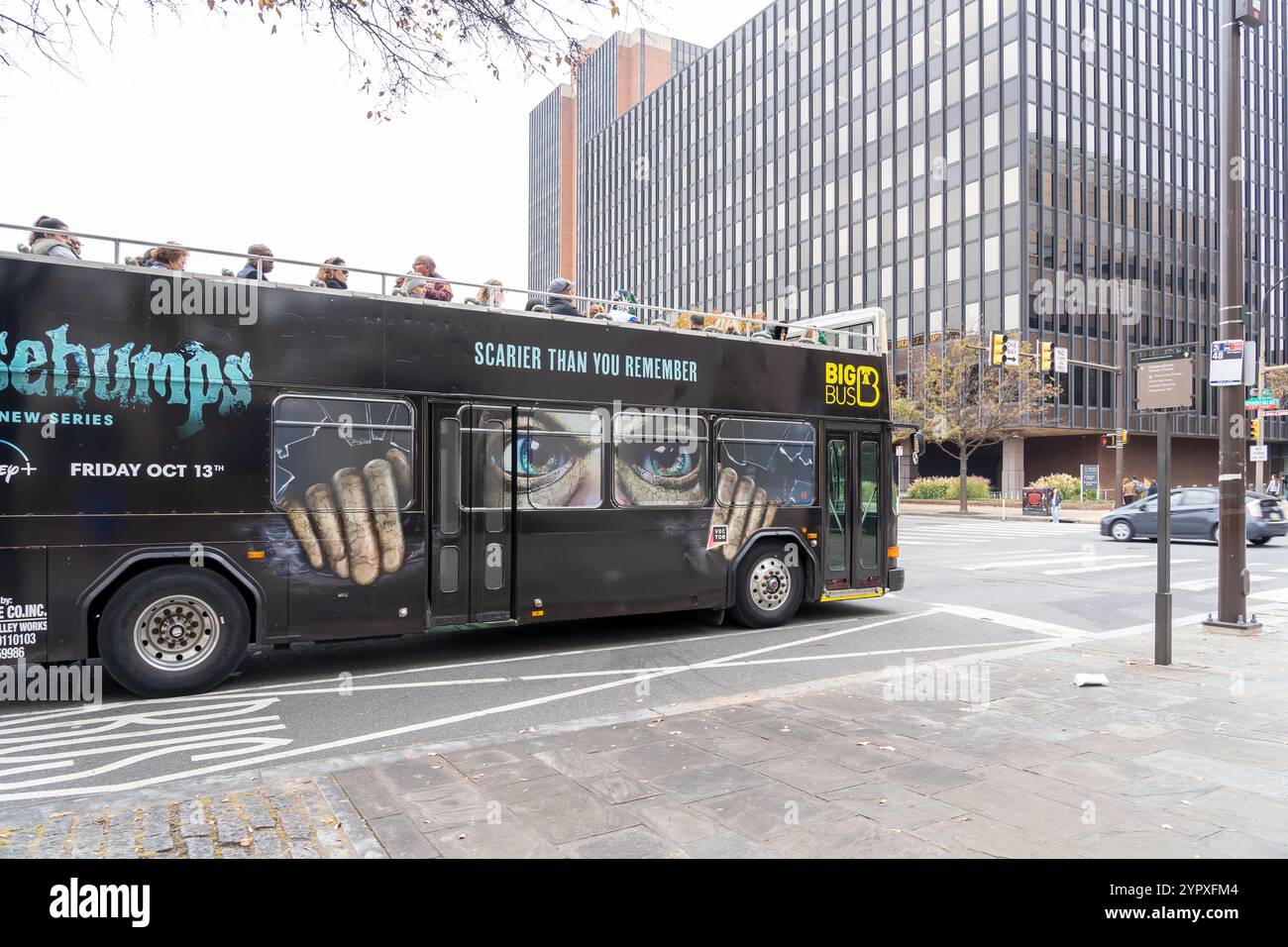 Torists on the Big Bus in Philadelphia, Pennsylvania, USA Stock Photo ...