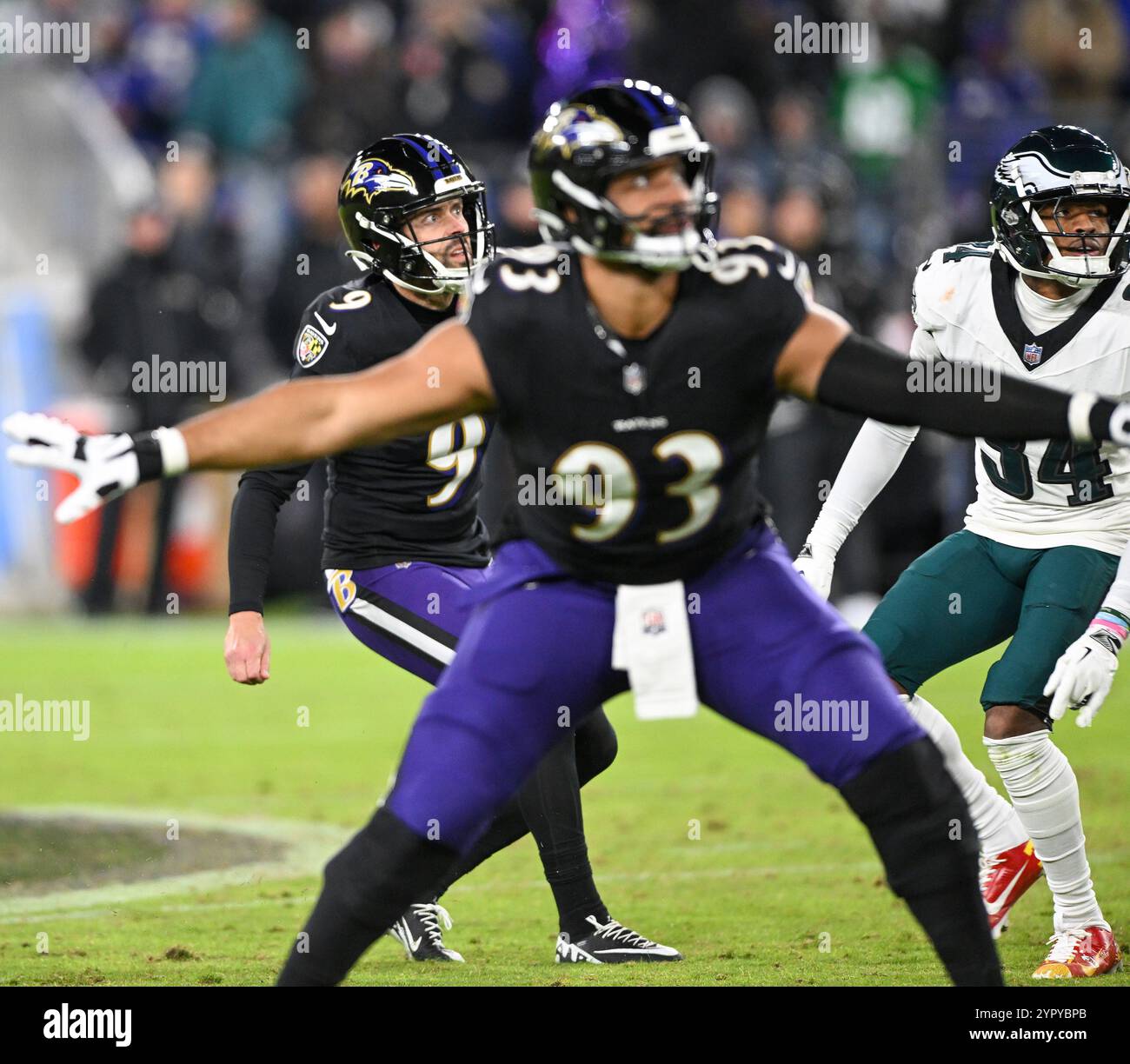 Baltimore, United States. 01st Dec, 2024. Baltimore Ravens place kicker ...