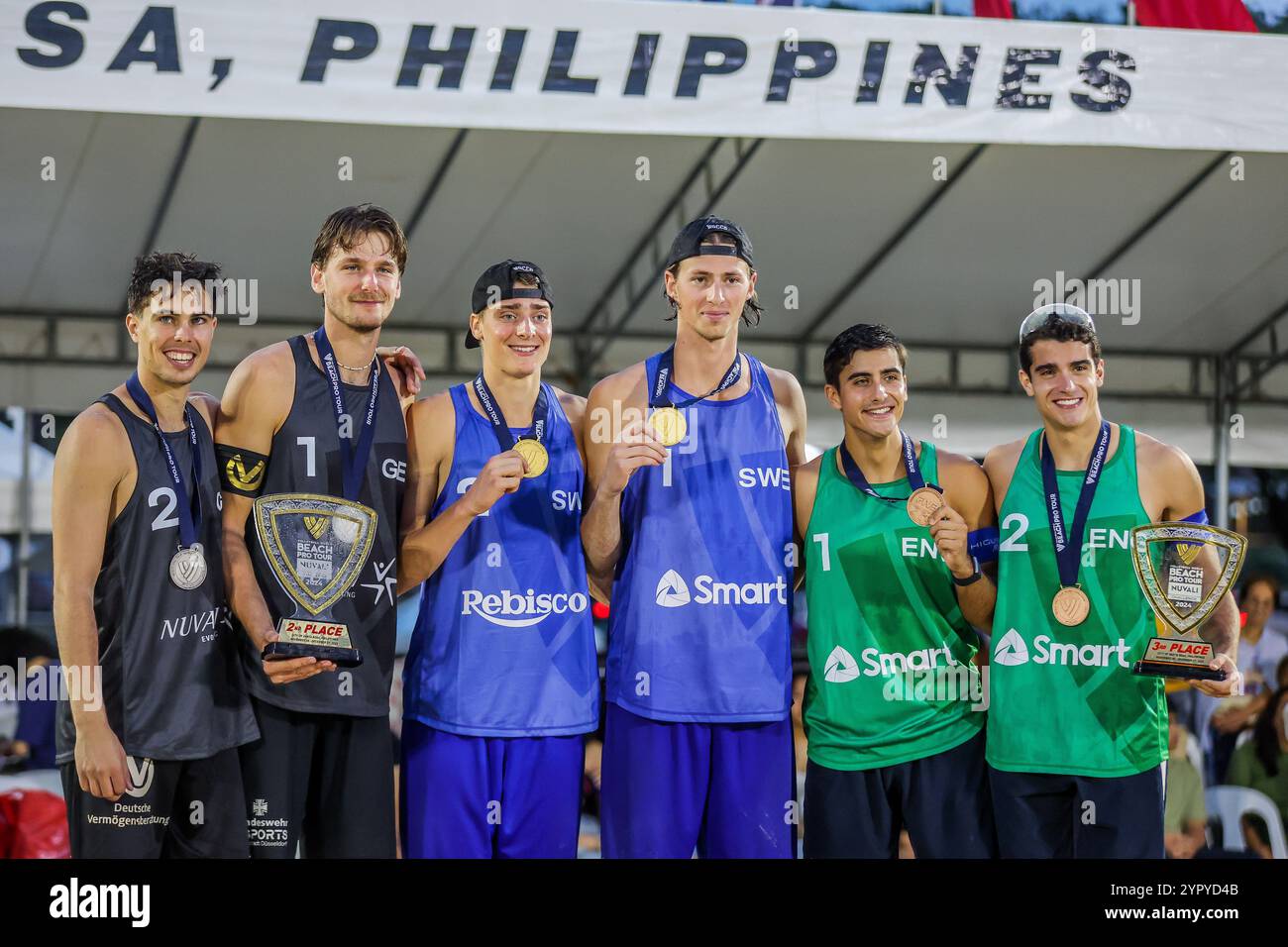Laguna Province. 1st Dec, 2024. Gold medalists Elmer Andersson(3rd L ...