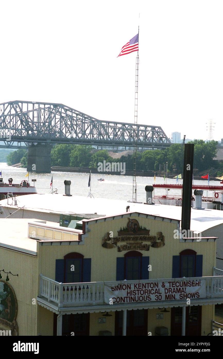 Cincinnati, OH, USA, approx. 1994. View of the Clay Wade Bailey Bridge ...