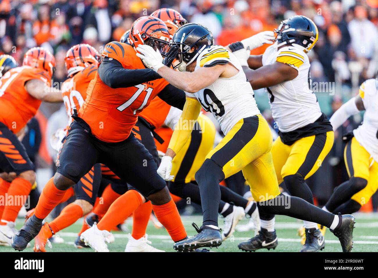 December 01, 2024: Pittsburgh Steelers linebacker T.J. Watt (90) and ...