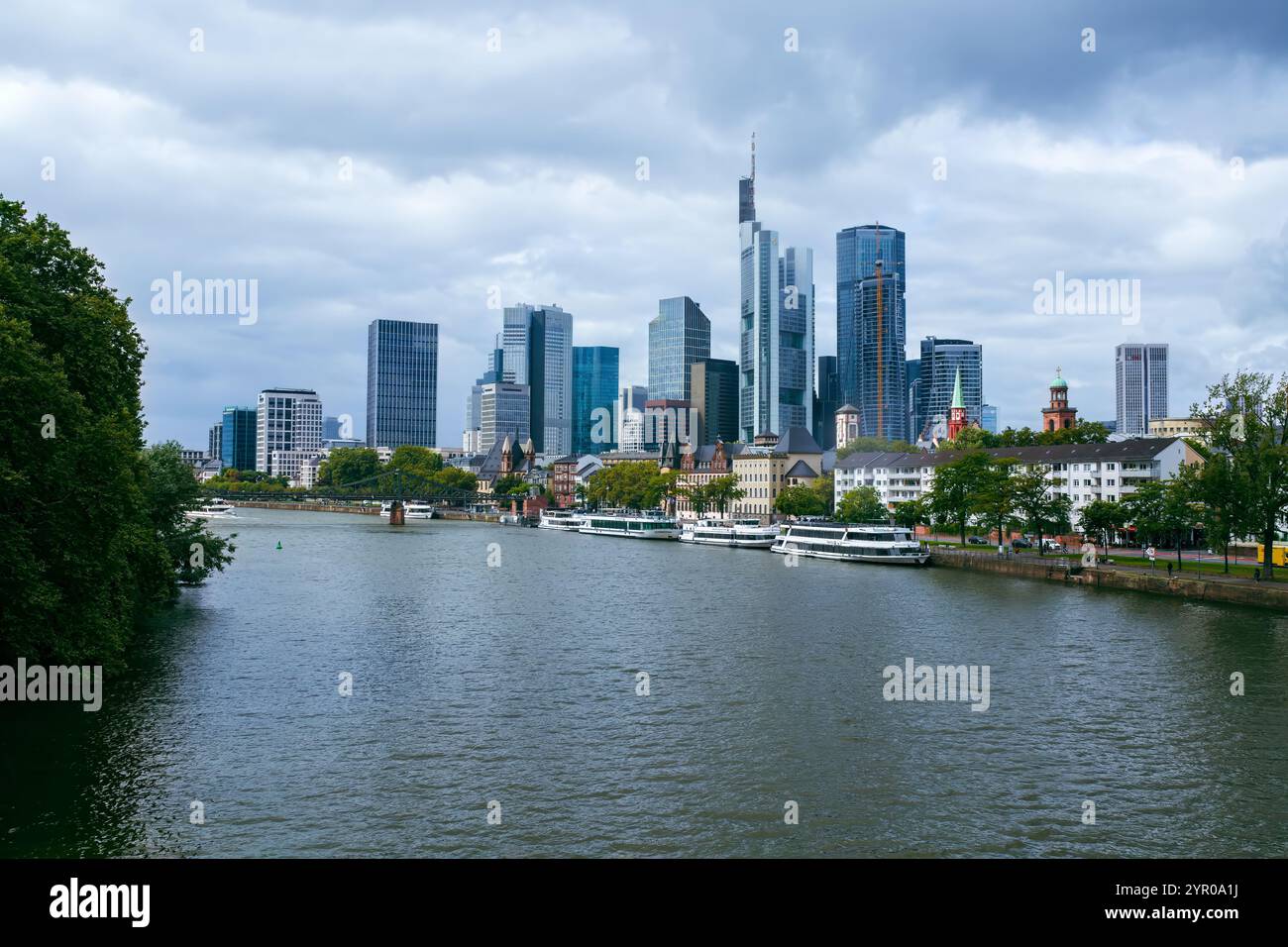 Fluss main hi-res stock photography and images - Alamy