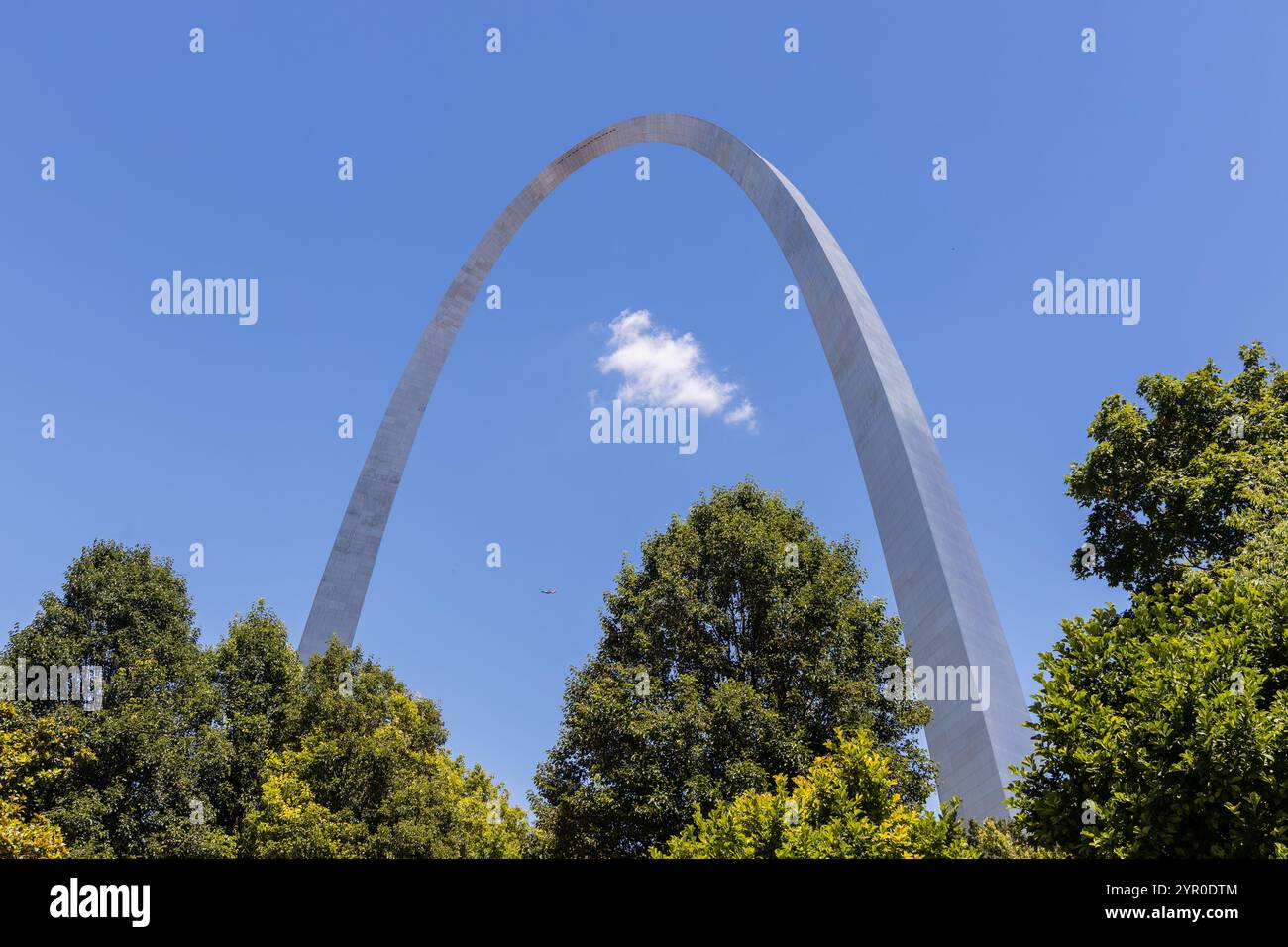 ST. LOUIS, MISSOURI, USA – JUNE 23, 2024: The Gateway Arch, a 630-foot ...