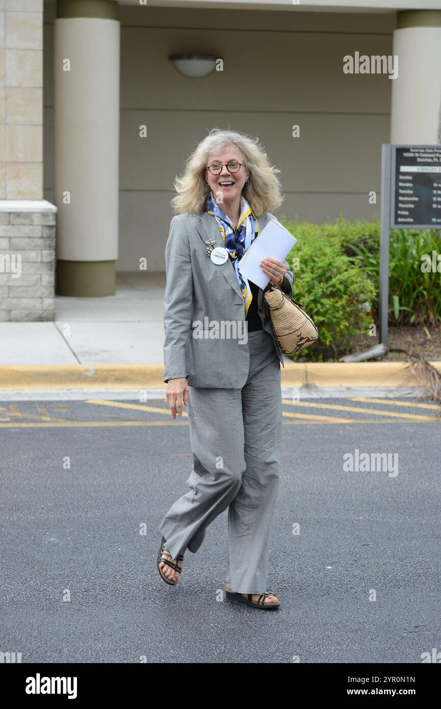 FORT LAUDERDALE, FL - SEPTEMBER 21: Actress Blythe Danner joins OFA ...