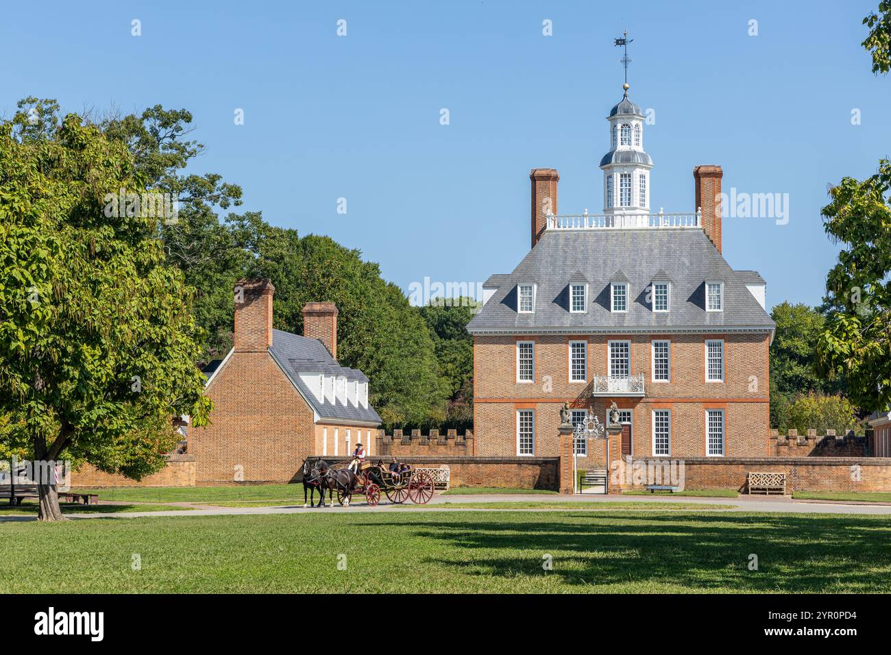 WILLIAMSBURG, VIRGINIA - AUGUST 25, 2024: The governor's palace at ...