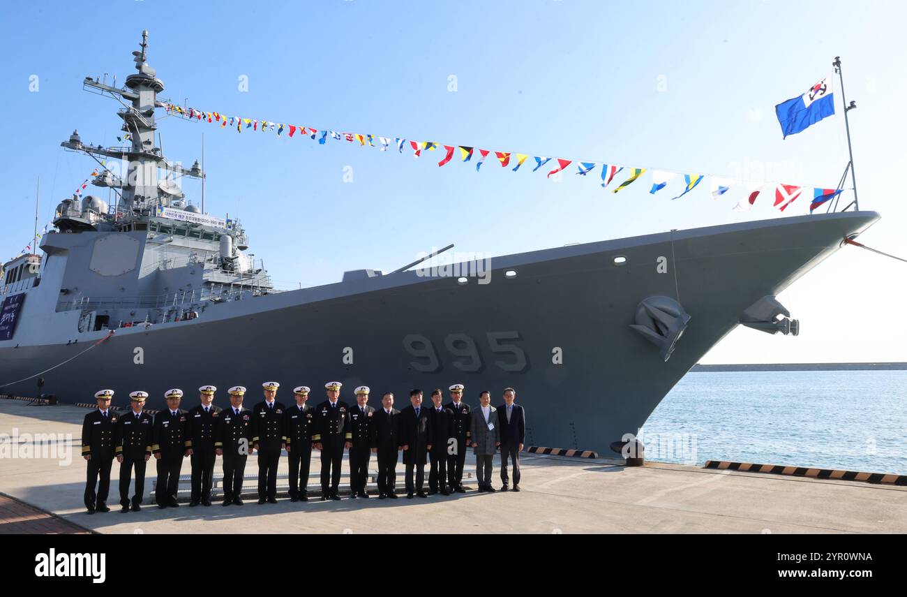 02nd Dec, 2024. 8,200-ton Aegis destroyer commissioned Participants ...