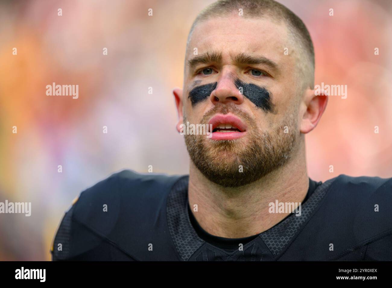 Landover, MD, USA. 1st Dec, 2024. Washington Commanders tight end Zach ...