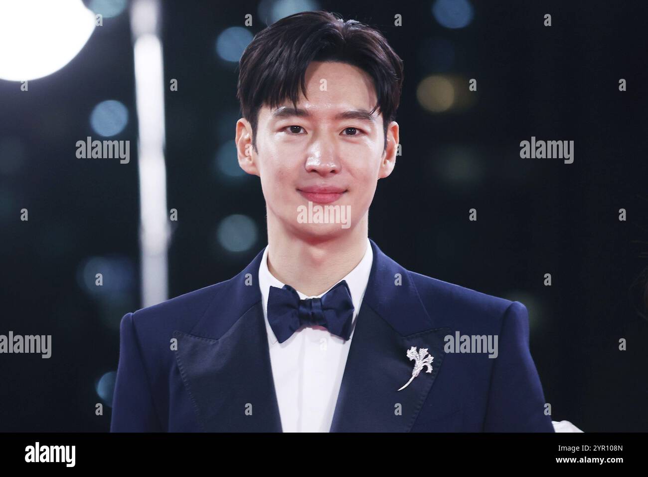 Blue Dragon Awards South Korean actor Lee Jae-hoon poses for a photo on the red carpet at the ...