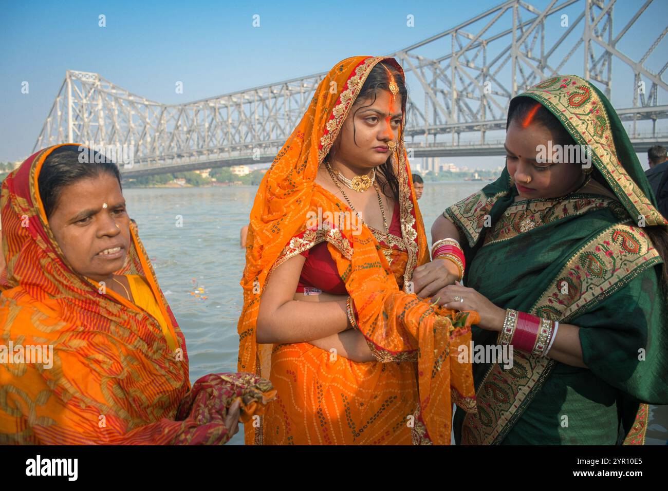 Three married women devotee from the bihari community in India are ...
