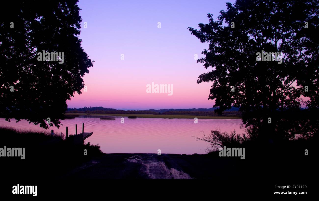 Late Summer Sunset at the Perkins Point Peninsula boat ramp Stock Photo - Alamy