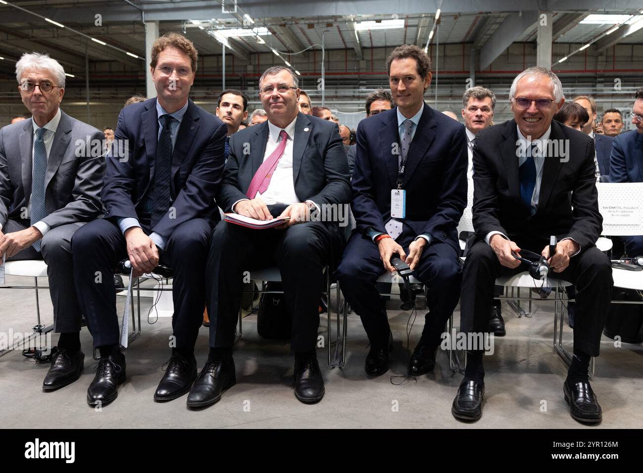 File photo - Yann Vincent, CEO of ACC, Ola Kallenius, CEO of Mercedes ...
