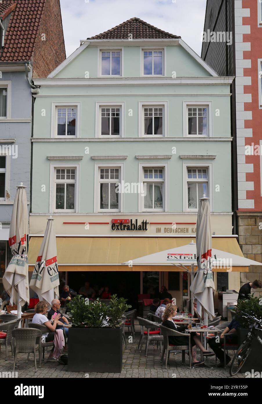 Outdoor restaurant at cafe extrablatt hi-res stock photography and ...