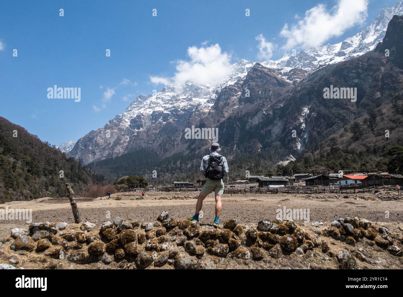 Looking out the Tibetan village of Ghunsa on the Kangchenjunga ...