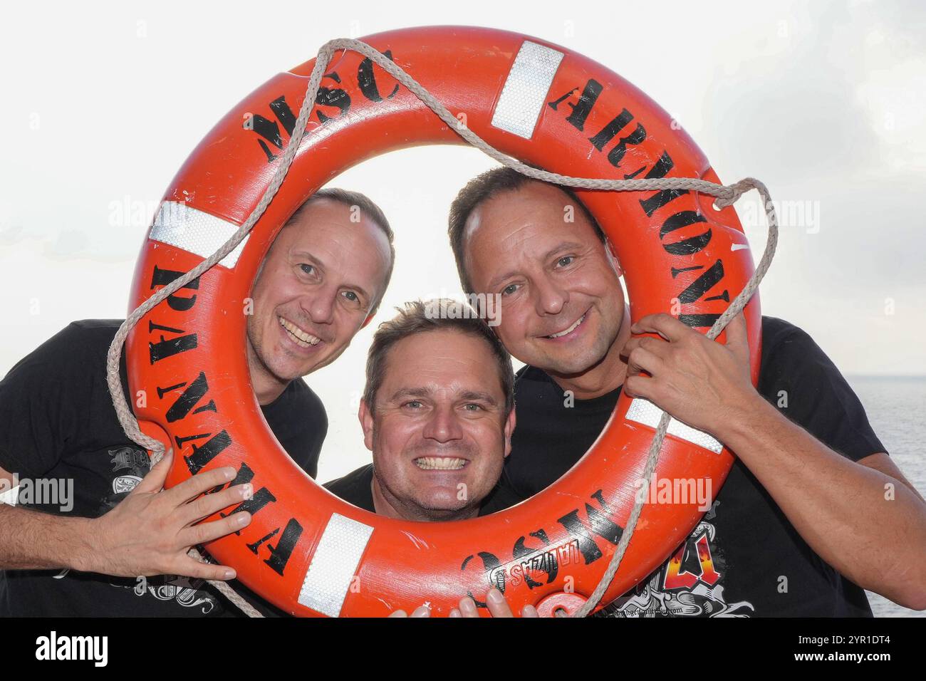 Die jungen Zillertaler JUZI gingen fuer eine Woche mit rund 80 Fans auf ...