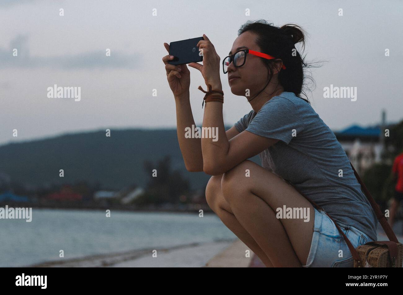 Old chinese woman sit hi-res stock photography and images - Alamy