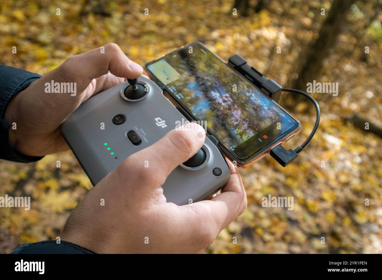 Dji rc 2 hi-res stock photography and images - Alamy