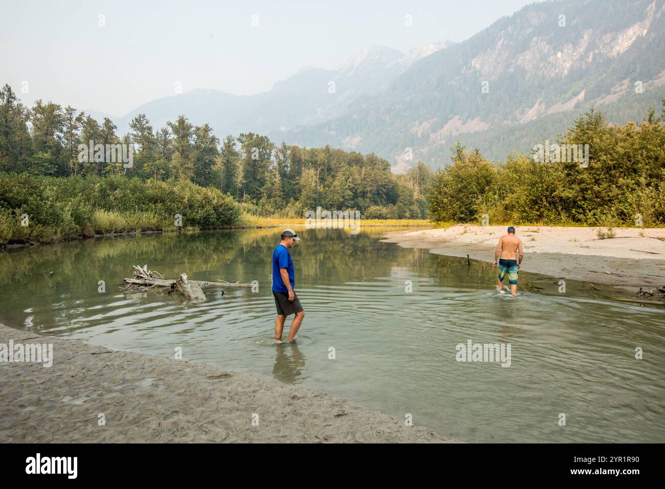Two men by river hi-res stock photography and images - Alamy