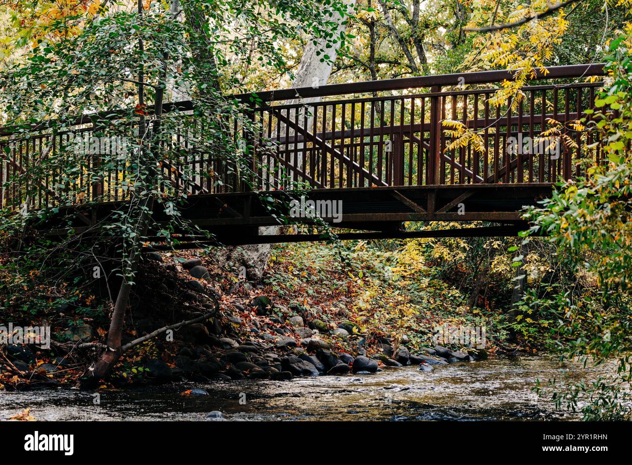 Water and pedestrian space hi-res stock photography and images - Alamy