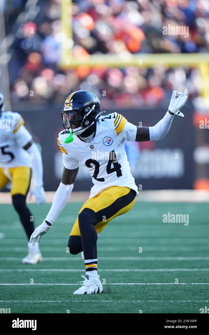Pittsburgh Steelers corner back Joey Porter Jr. (24) in action during ...
