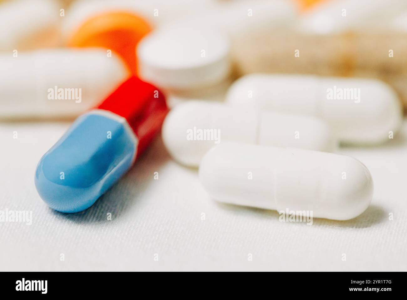 Capsules macro hi-res stock photography and images - Alamy