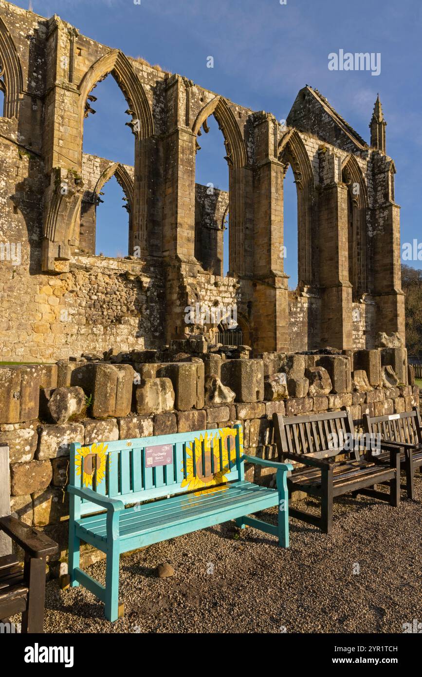 Chatty bench hi-res stock photography and images - Alamy