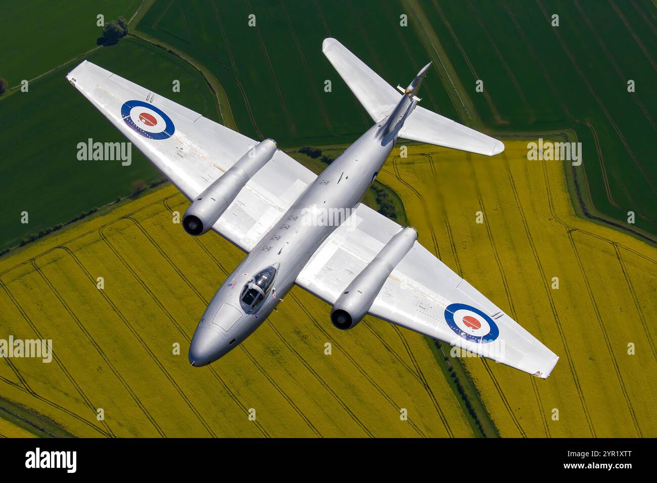 Raf english electric canberra aircraft hi-res stock photography and ...