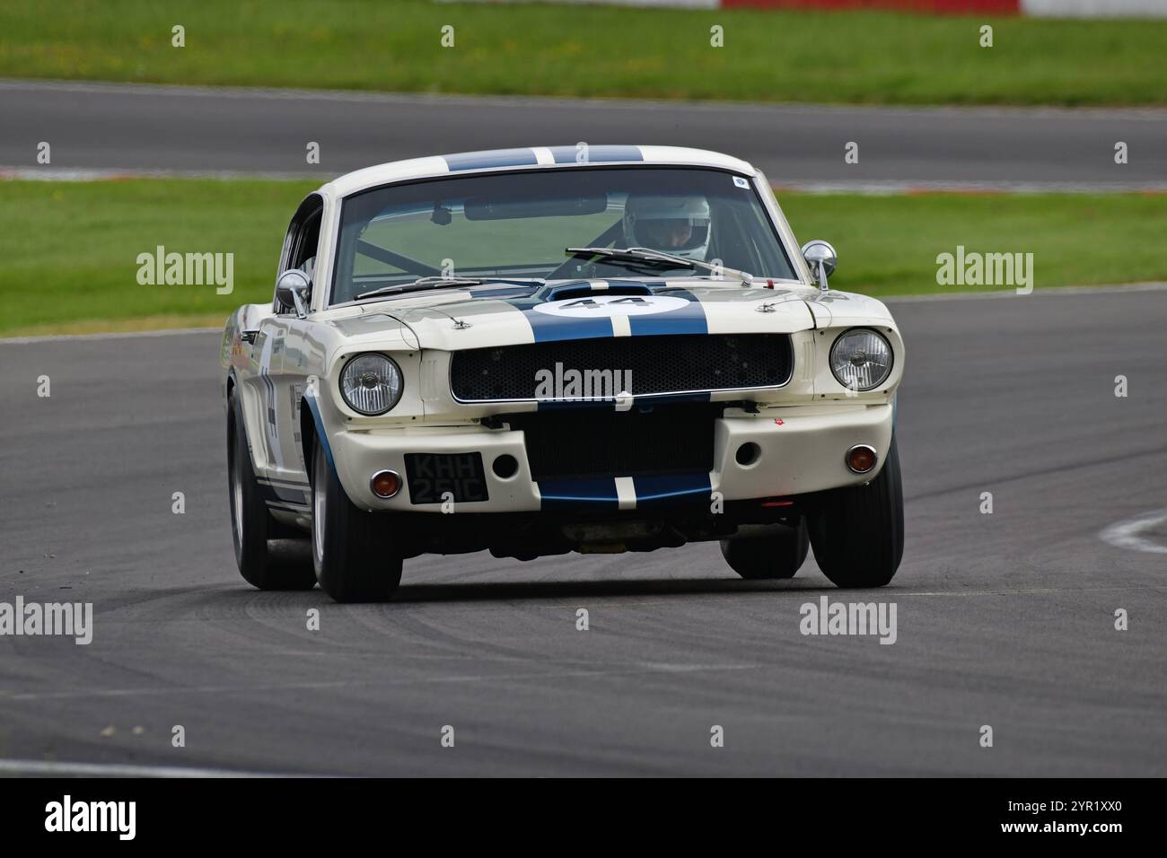 Mike Thorne, Sarah Bennett-Baggs, Ford Shelby Mustang GT350, Masters ...