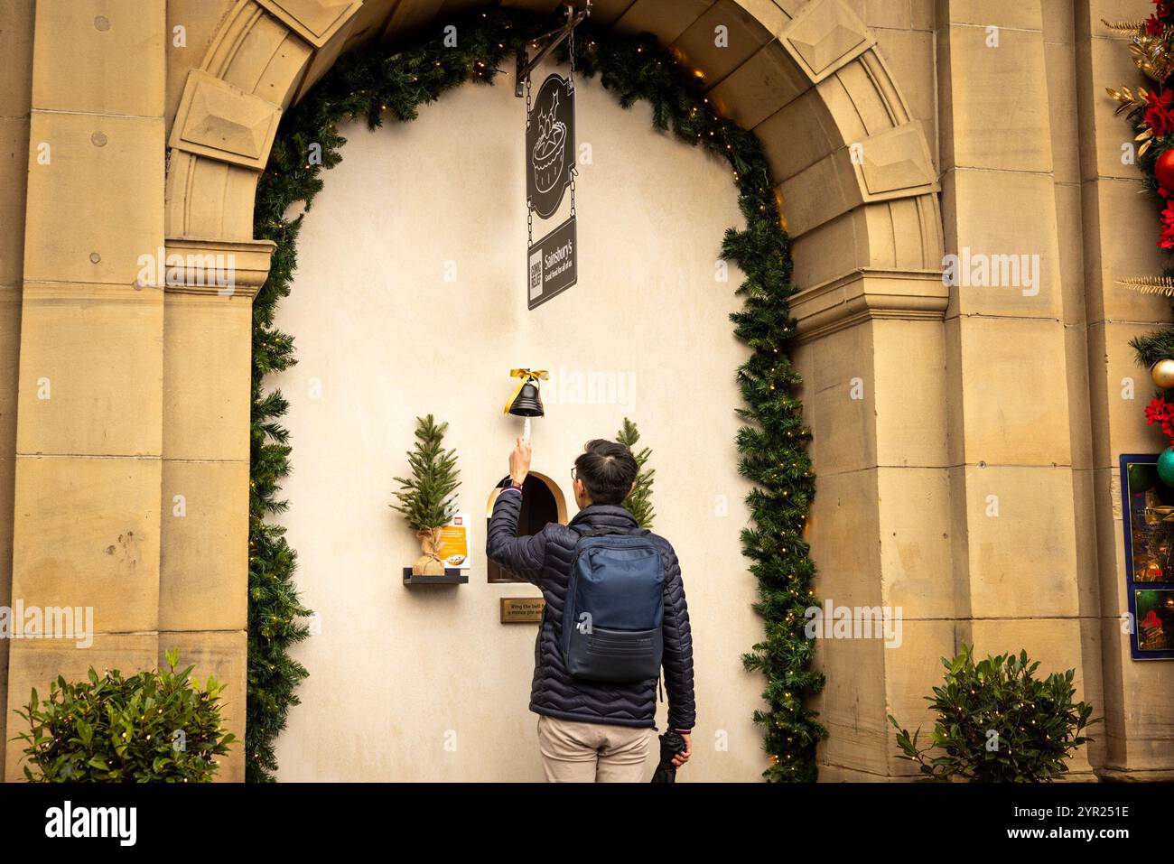 EDITORIAL USE ONLY A 'Magical mince pie window', created by Sainsbury's ...