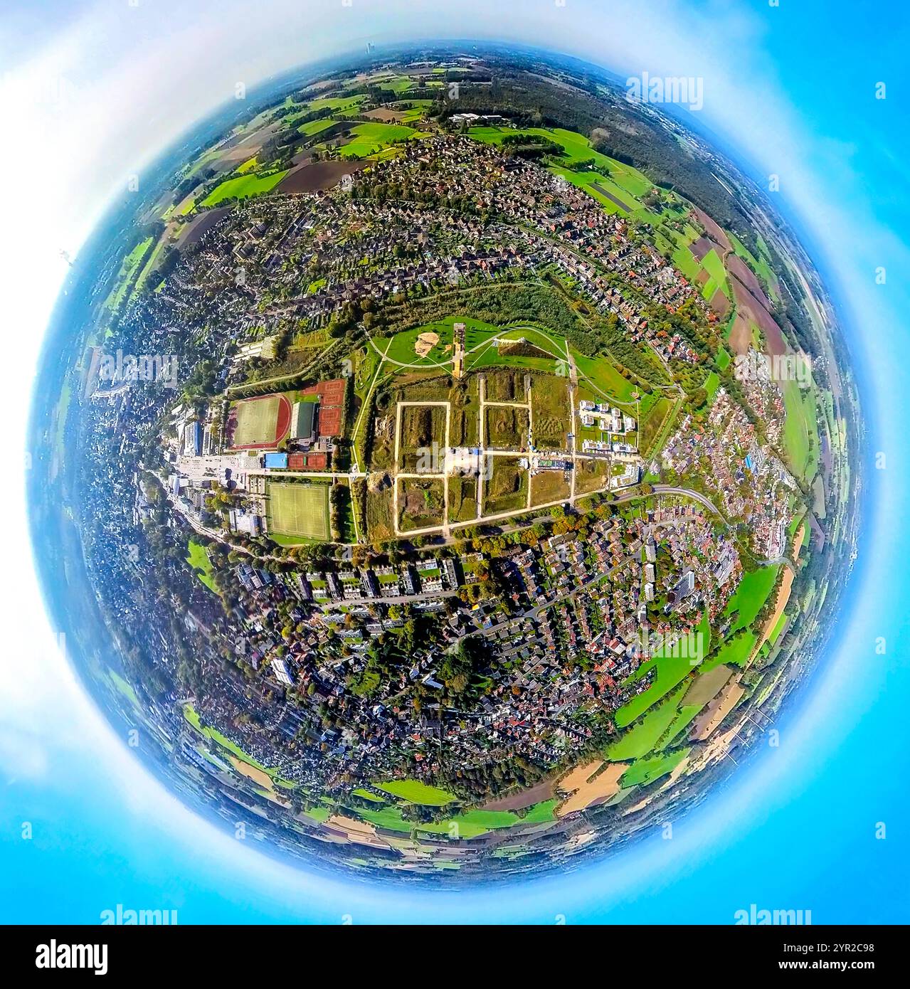 RECORD DATE NOT STATED Luftbild, Sportzentrum mit Fußballstadion ...