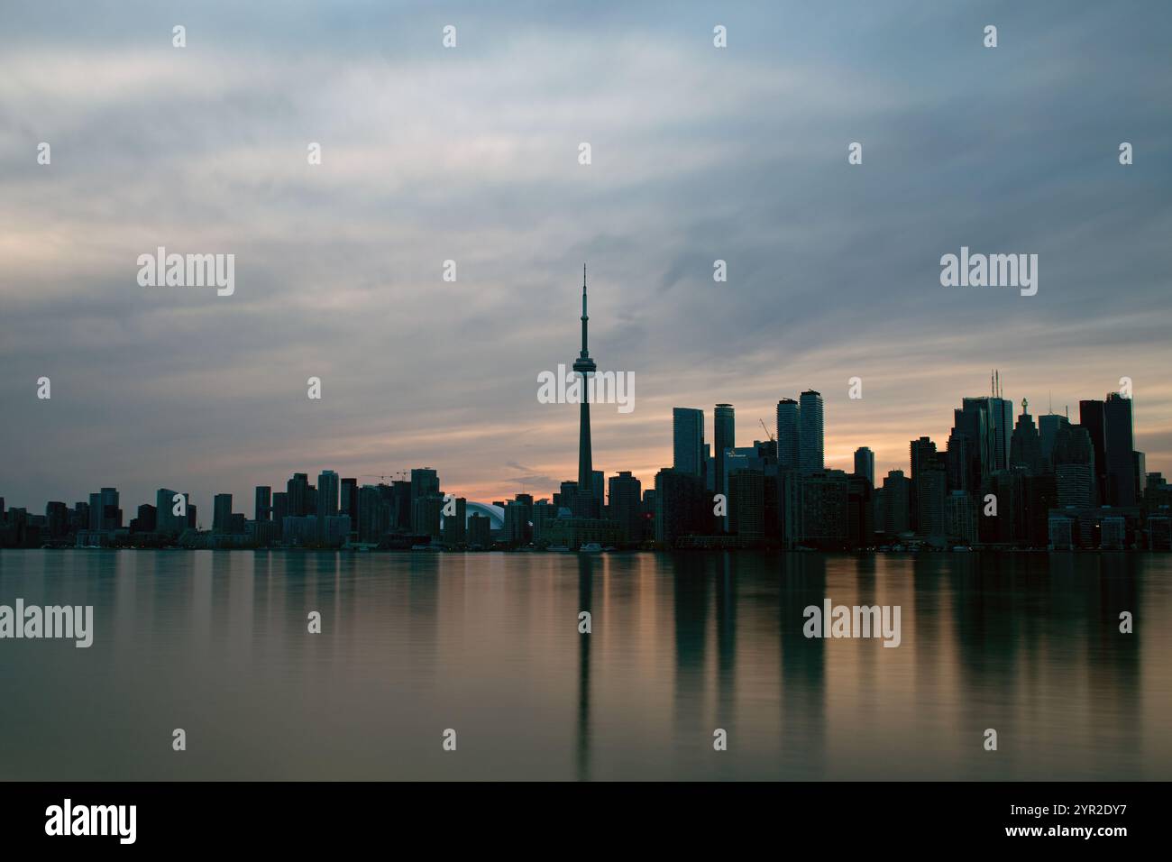 The downtown Toronto city skyline as the sun begins to set before the ...