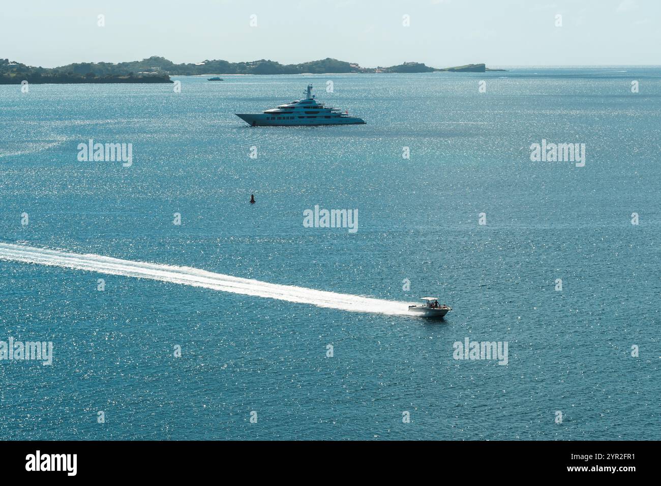 Aerial view sparkling waters hi-res stock photography and images - Alamy