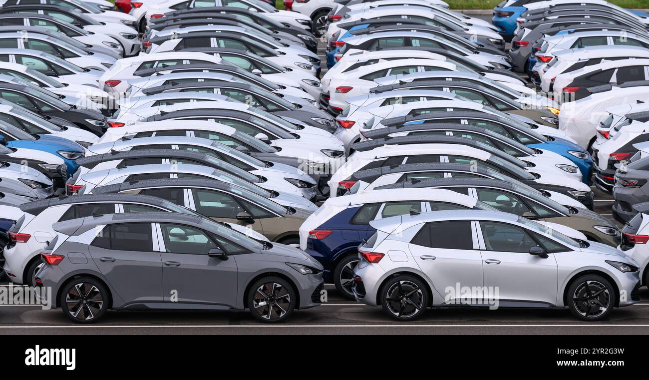 Zwickau, Germany. 02nd Dec, 2024. New cars are waiting for delivery in ...