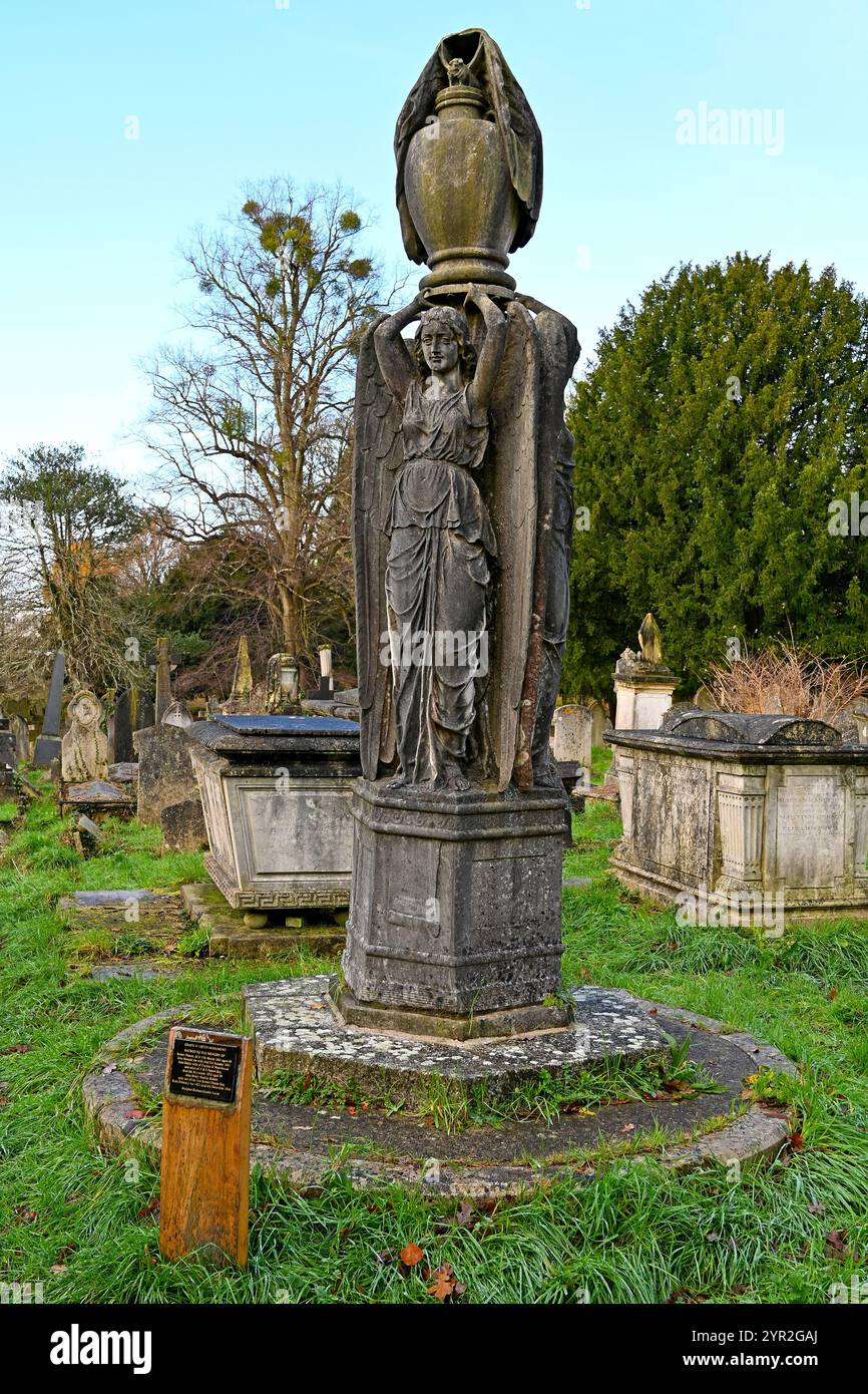 Southampton common cemetery hi-res stock photography and images - Alamy