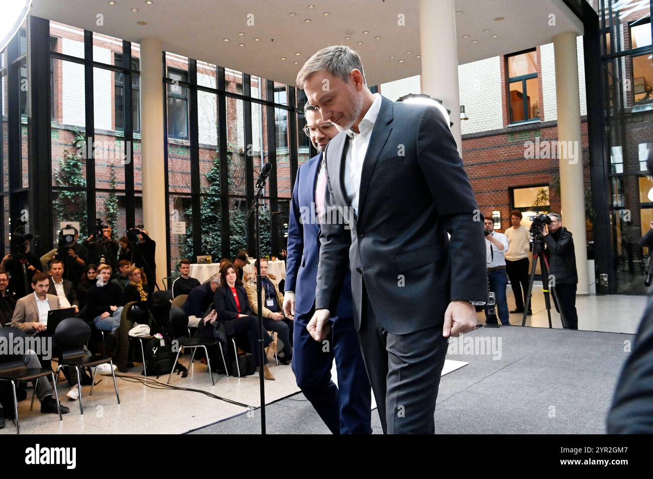 Marco Buschmann und Christian Lindner bei der Presseskonferenz der FDP ...