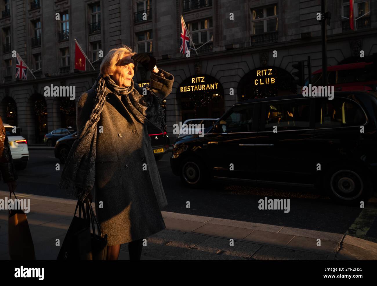Posh woman in mayfair hi-res stock photography and images - Alamy