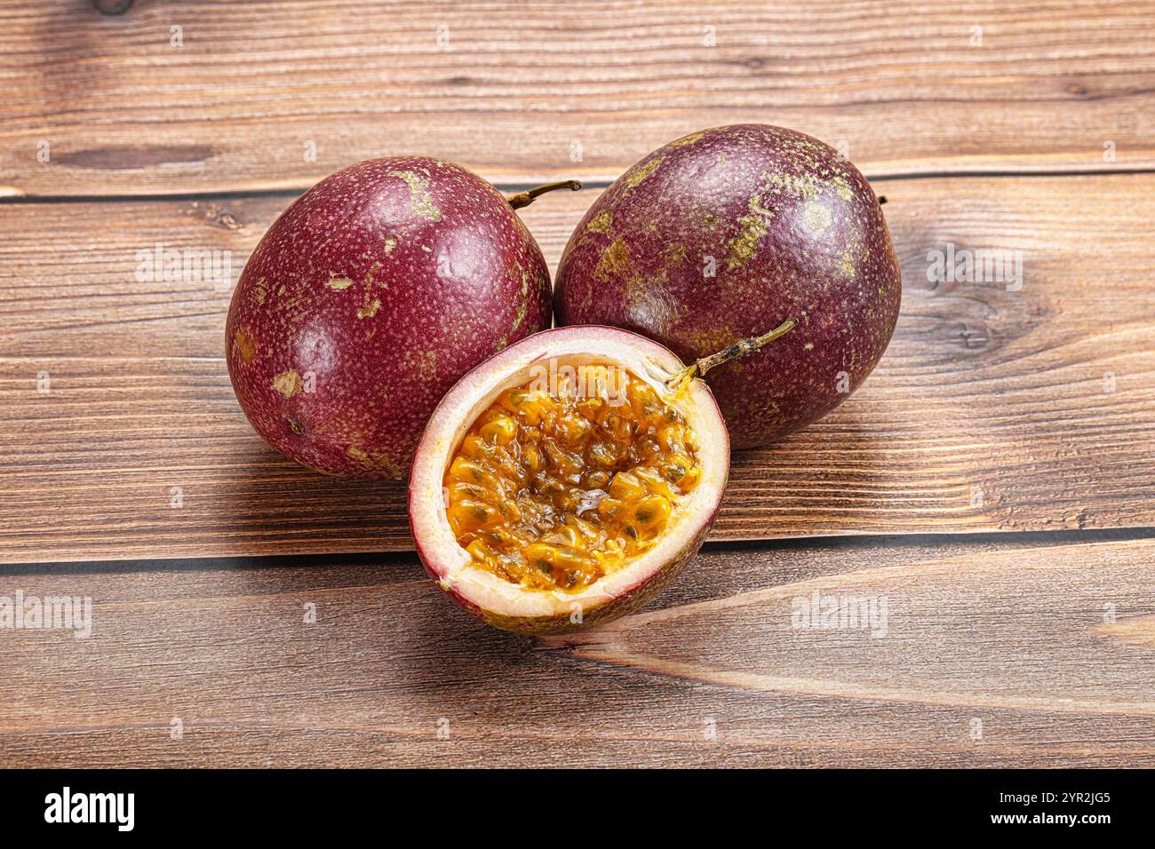 Fresh ripe sweet tropical Maracuya fruit Stock Photo - Alamy