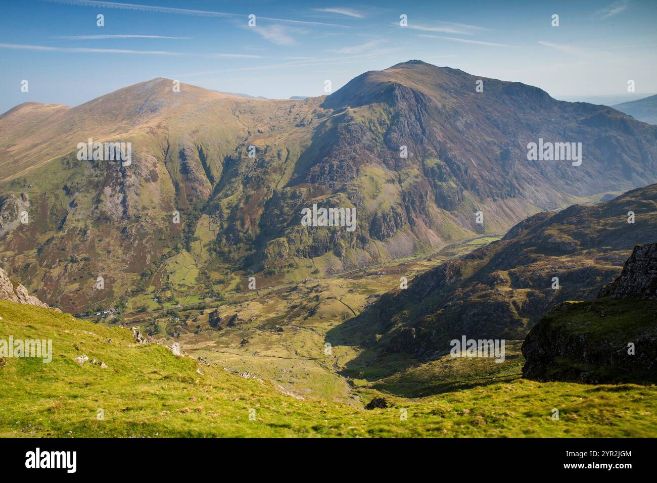 UK, Wales, Gwynedd, Snowdonia, Llanberis, Snowdon Mountain Railway ...