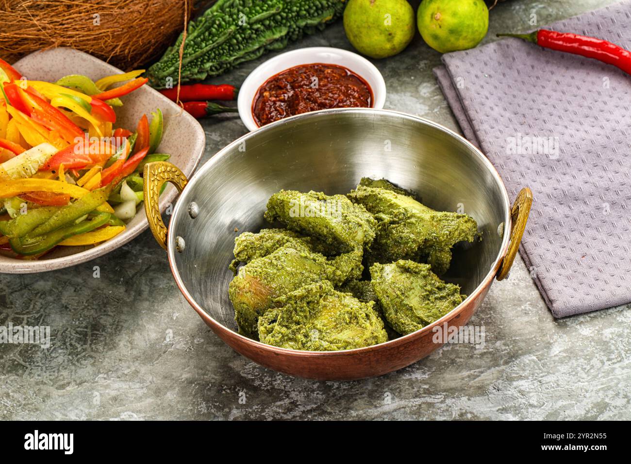 Indian cuisine - green Mint chicken tikka Stock Photo - Alamy