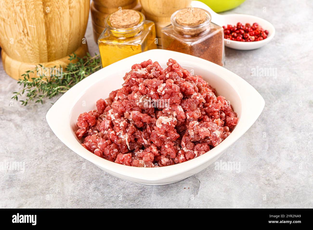 Homemade Raw beef minced meat for cooking Stock Photo - Alamy