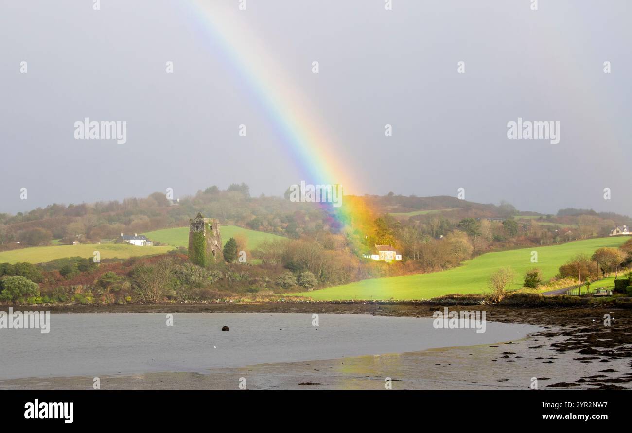 Shoreline ruin hi-res stock photography and images - Alamy