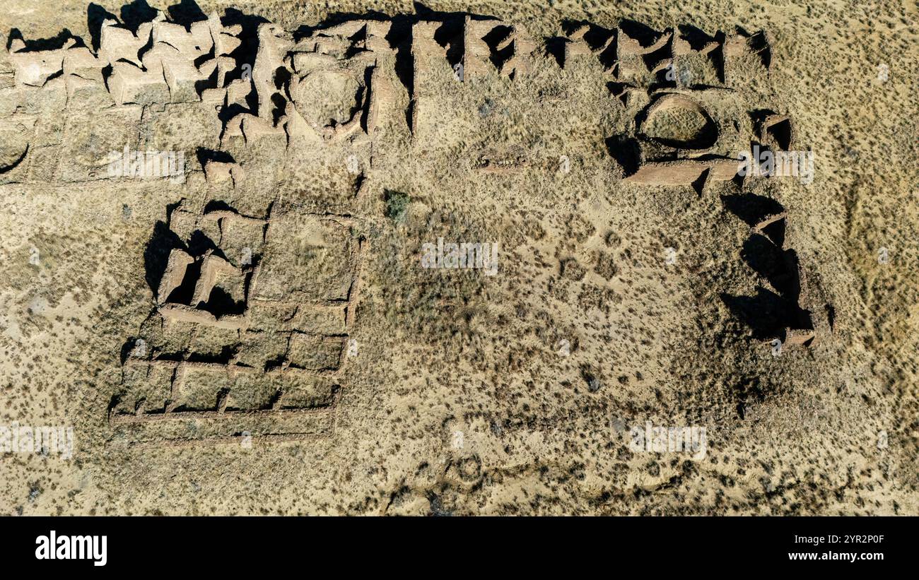 Aerial photograph of Kin Bineola, a former Chacoan village and a part ...