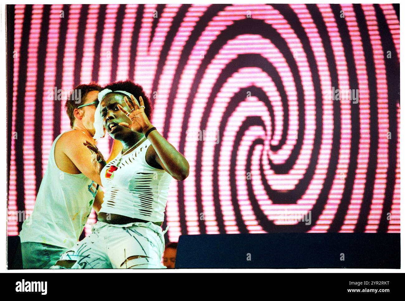 BASEMENT JAXX, RADIO ONE LIVE, 2002: Corrina Joseph guest vocalist with ...
