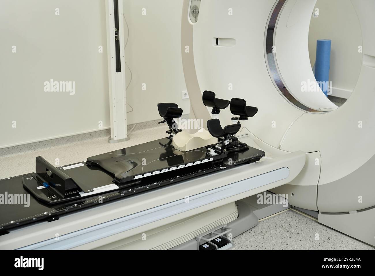 Medical professional environment hi-res stock photography and images ...
