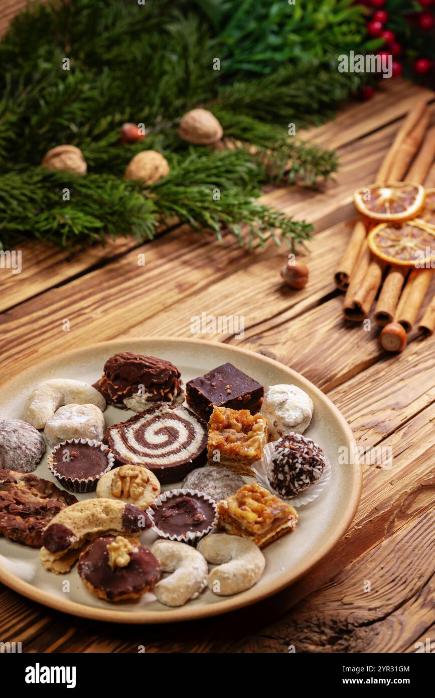 Various types of typical Czech christmas cookies Stock Photo - Alamy