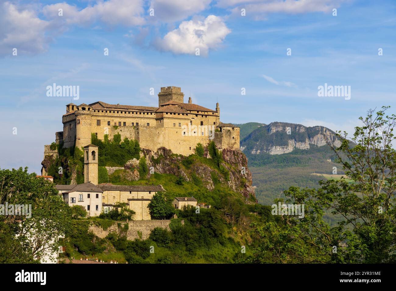 Bardi castle (Castello di Bardi) with town, province of Parma, Emilia ...