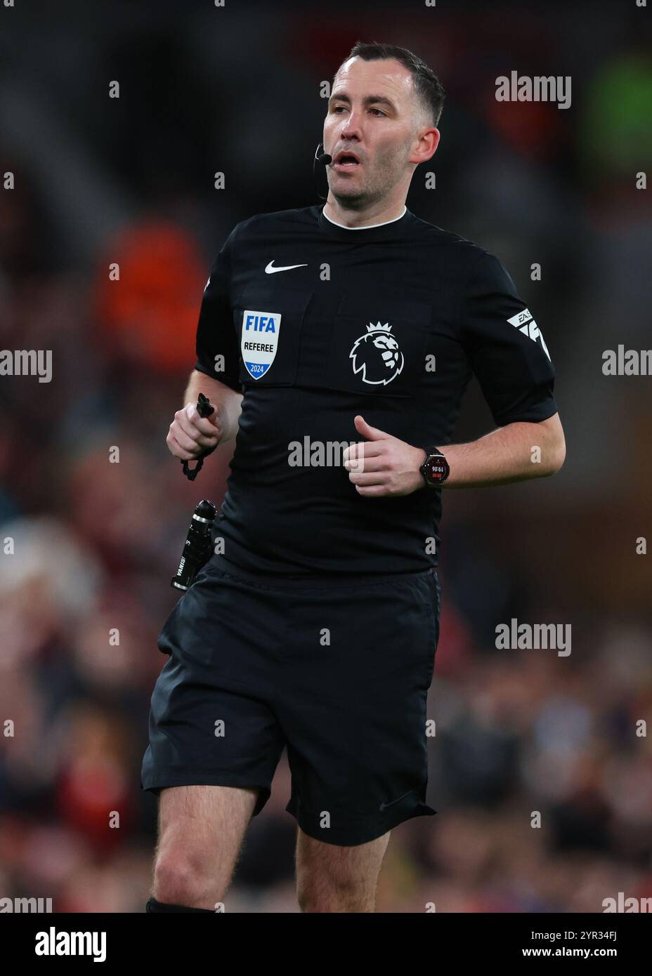 Football chris kavanagh hi-res stock photography and images - Alamy